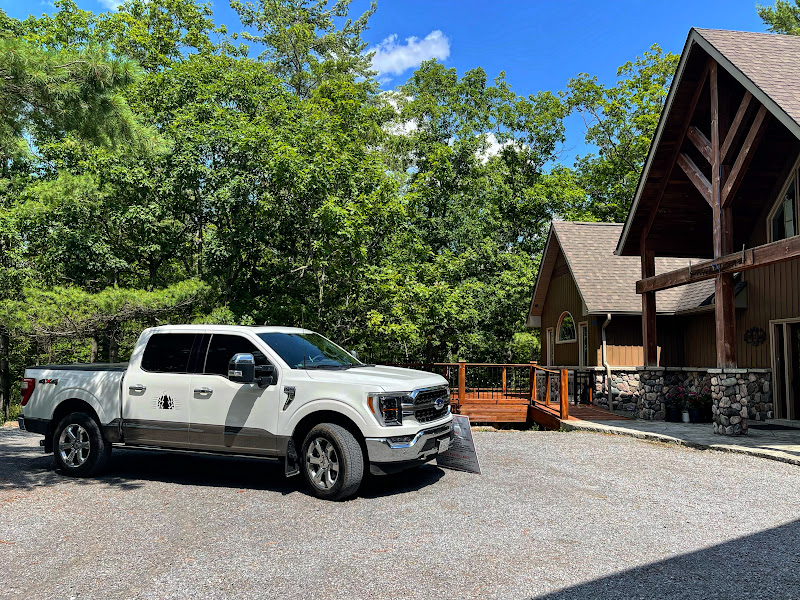 Exploring the Vibrant Small-Town Charm of Dwight, Ontario