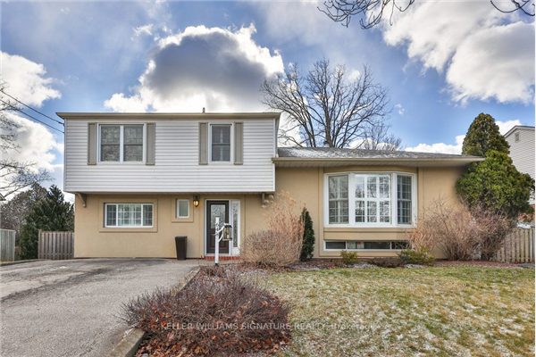 Oakville Bungalows with A Pool For Sale